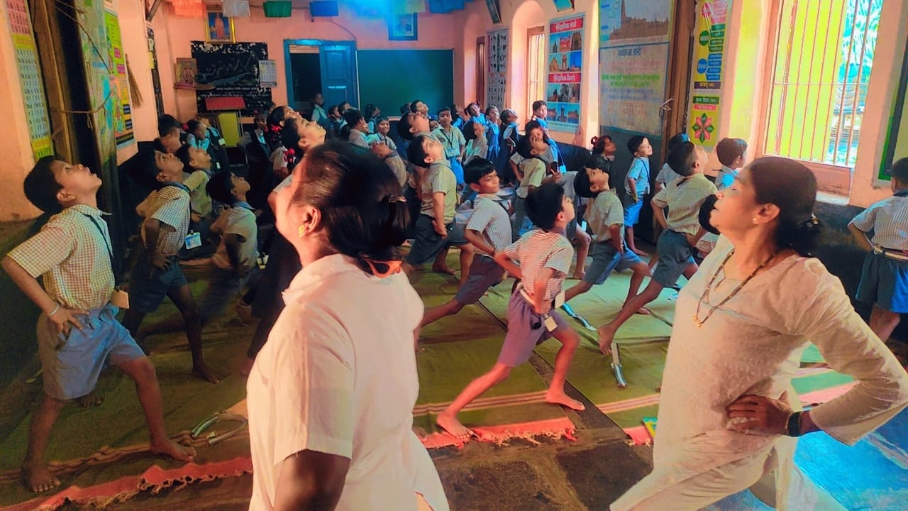 पालशेत नं. १ प्रशालेत योग शिबिर संपन्न | Guhagar News Yoga camp ...